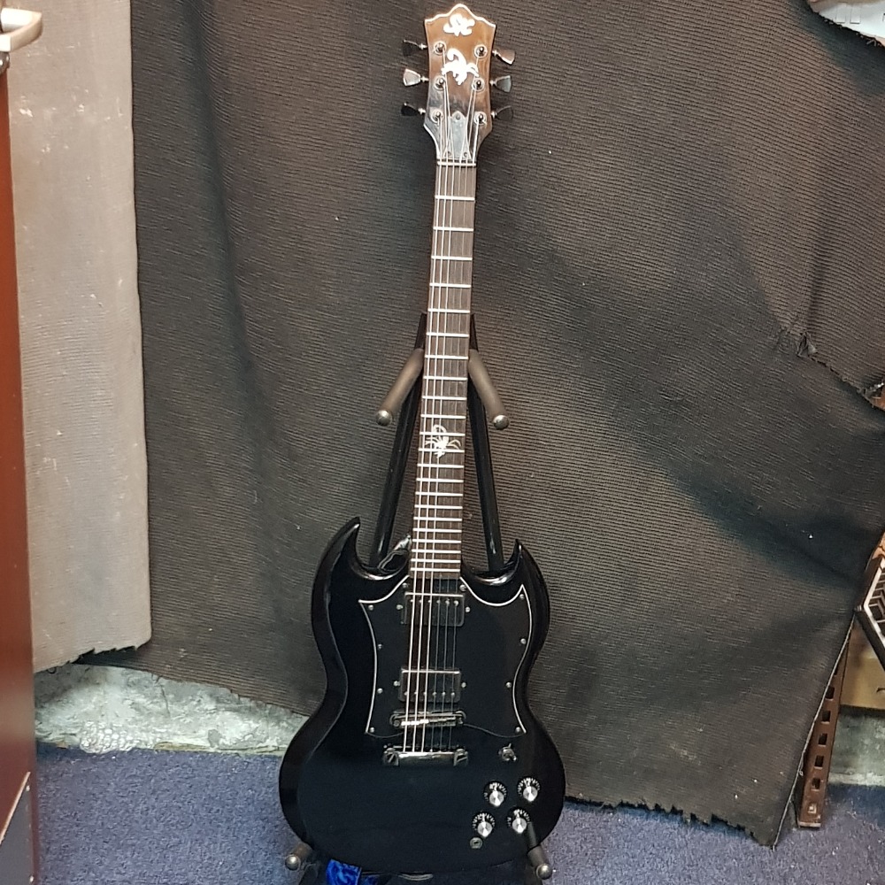 Pre-owned Scorpion SX black - Gibson SG style guitar Right handed ...